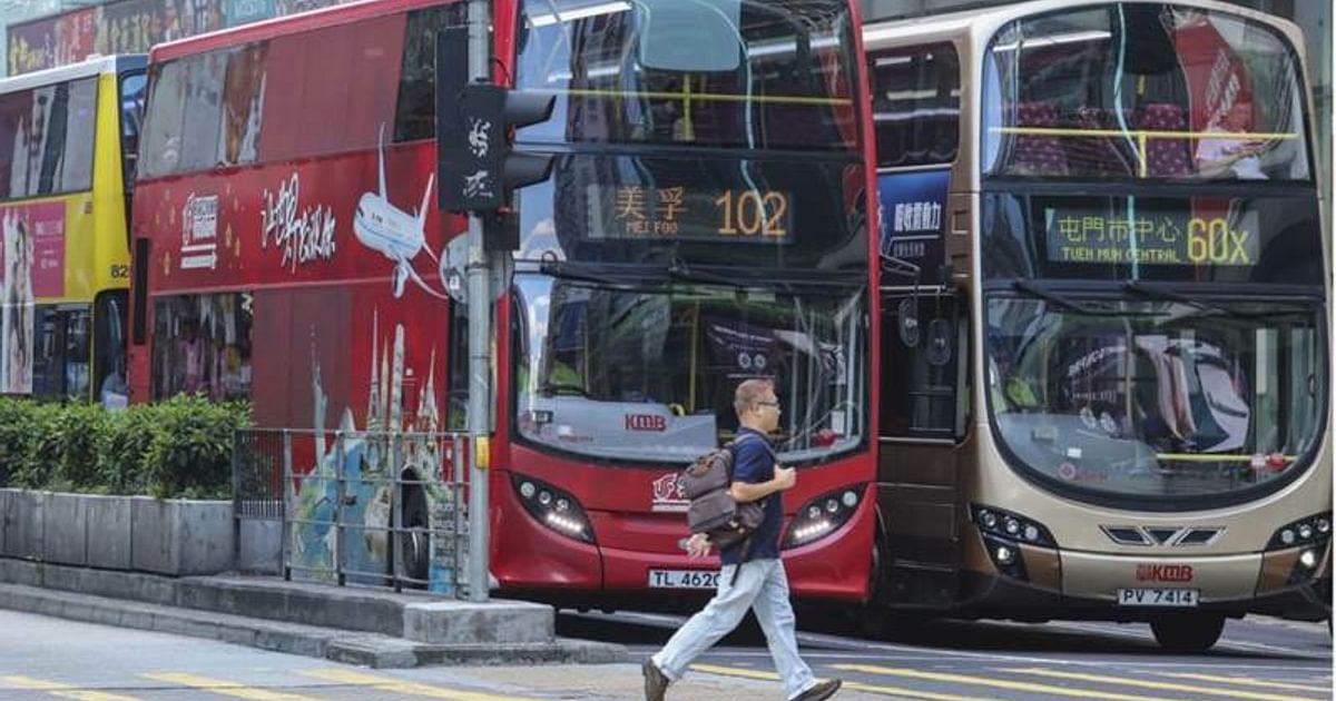 Pioneering DENSO A/C keeps Hong Kong commuters comfortable | DENSO